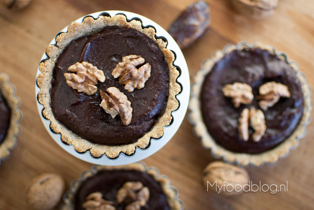 Chocolade walnoot dadeltaart - My Food Blog