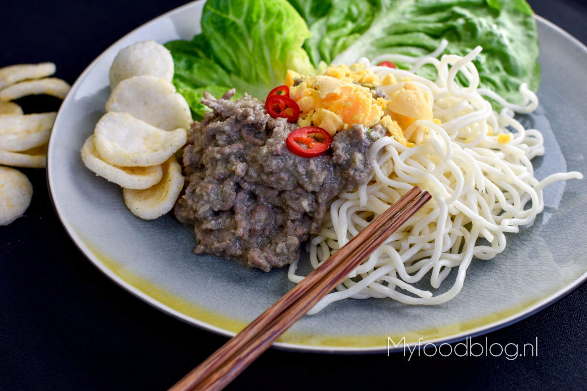 Noodles met Indonesisch gehakt en ei (arem-arem mie) - My Food Blog