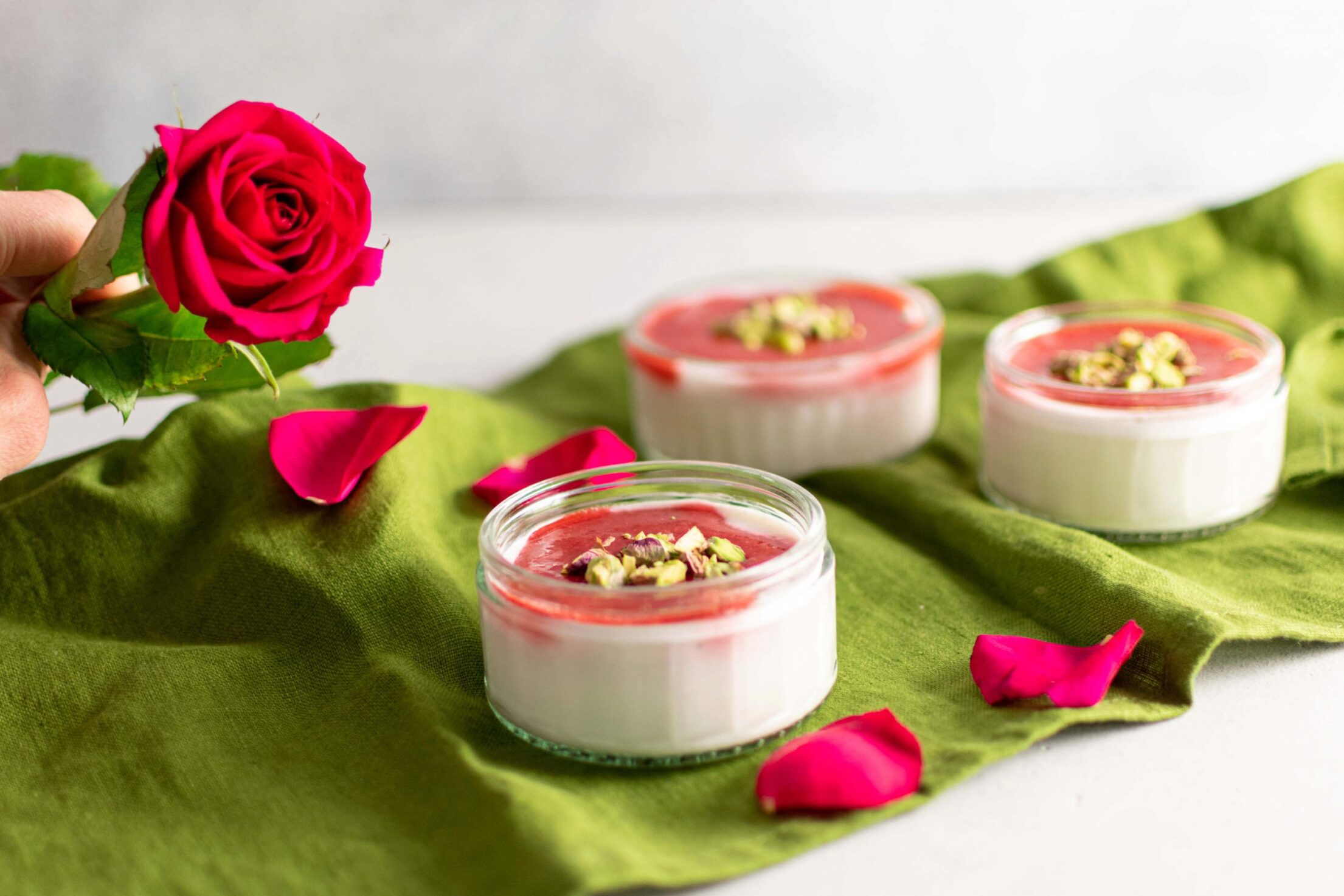 Vegan Malabi met rozenwater (Midden-Oosters dessert) - My Food Blog